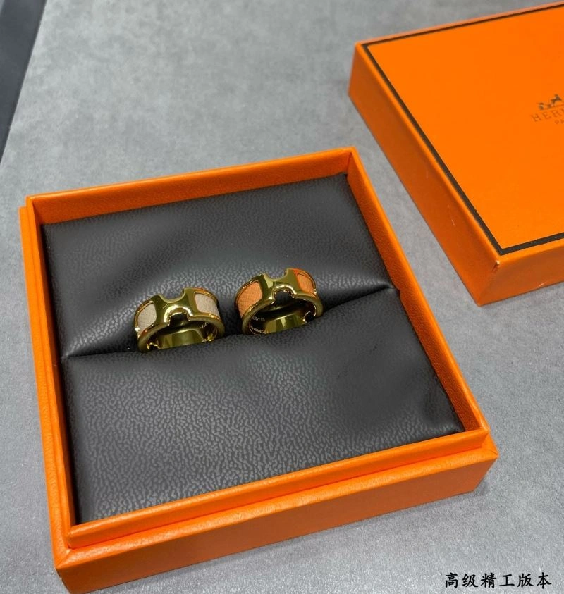 Budget-friendly Hermes Rings