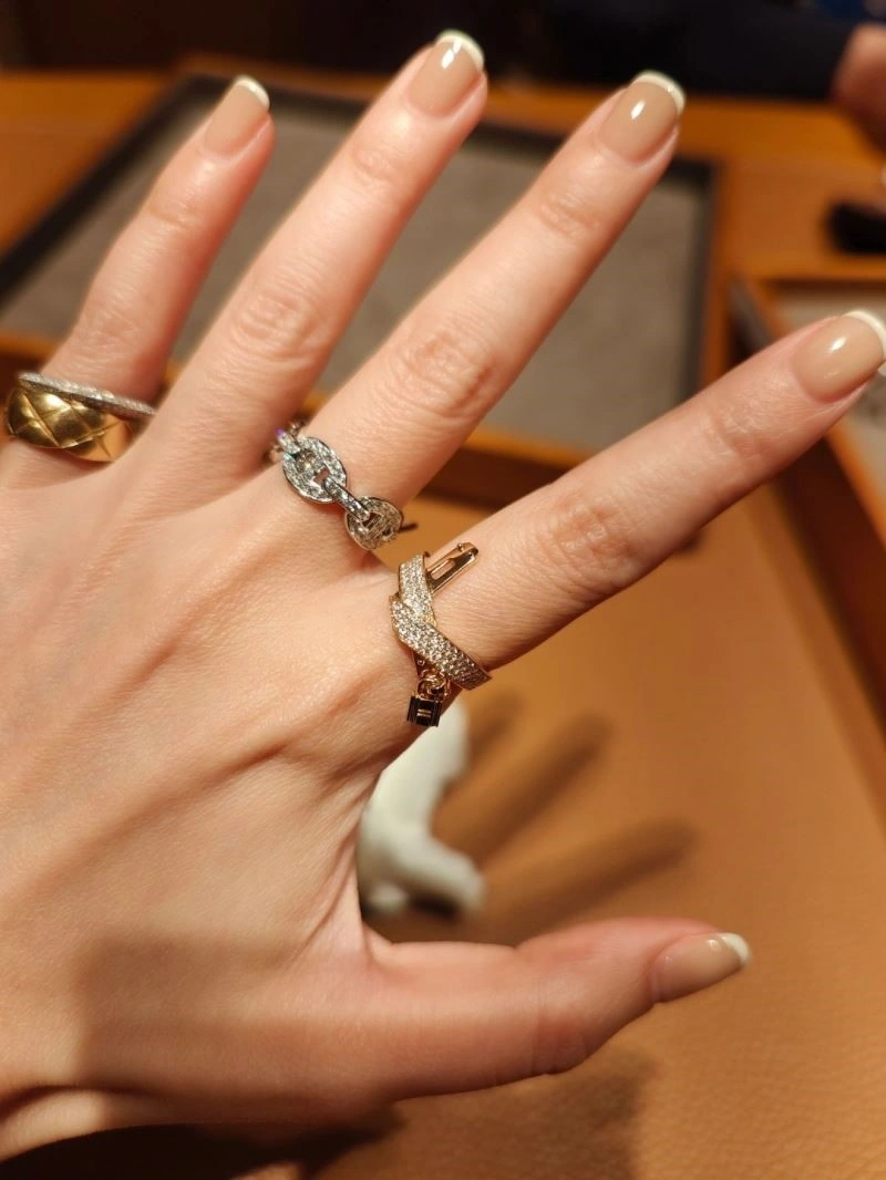 Economical Hermes Rings
