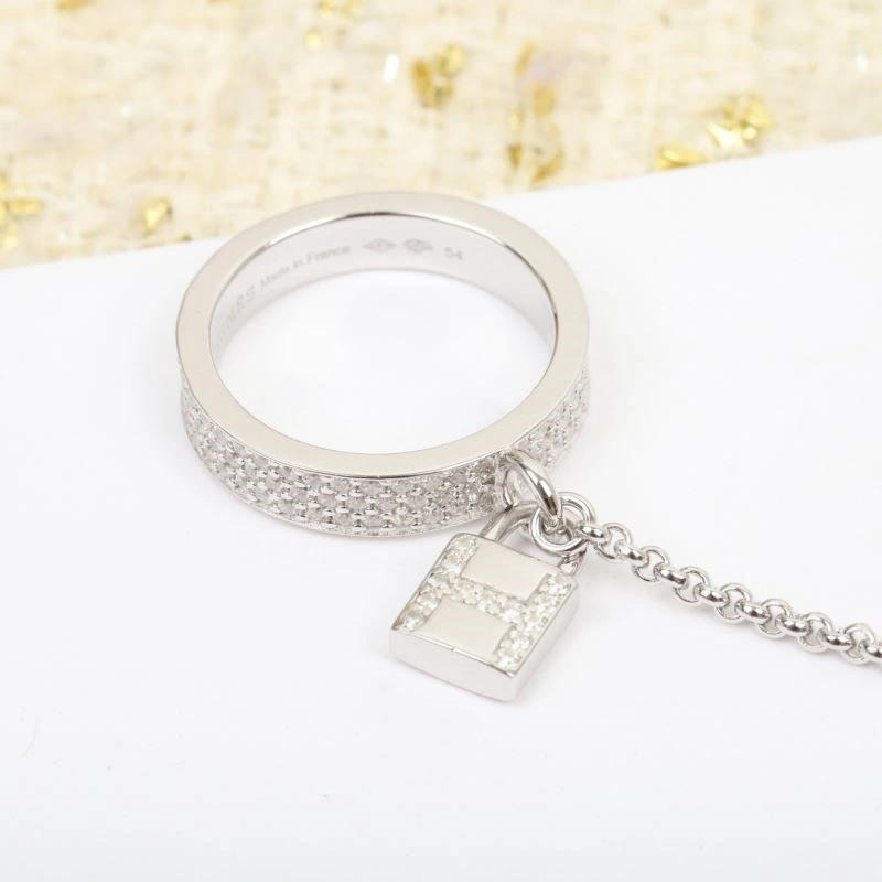 Exact replica Hermes Rings