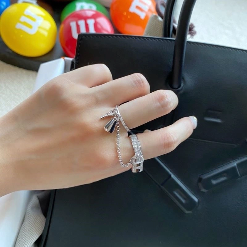 Exact replica Hermes Rings