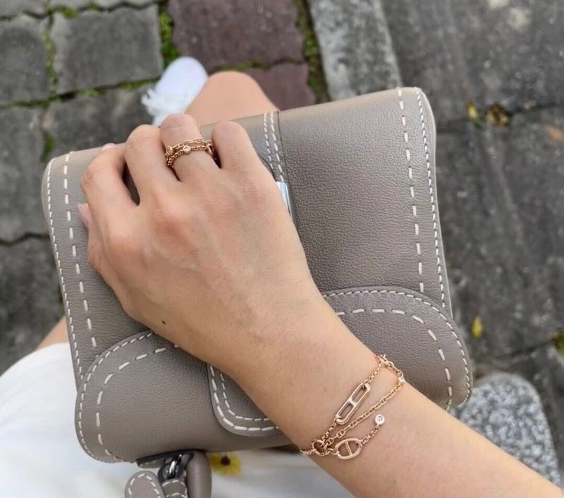 Factory-made Hermes Rings