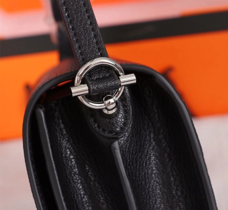 Indistinguishable Hermes Roulis Bags