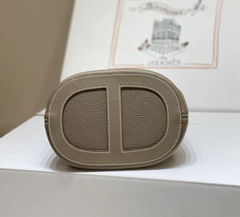 Budget-friendly Hermes Roulis Bags