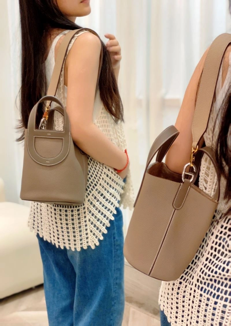Budget-friendly Hermes Roulis Bags