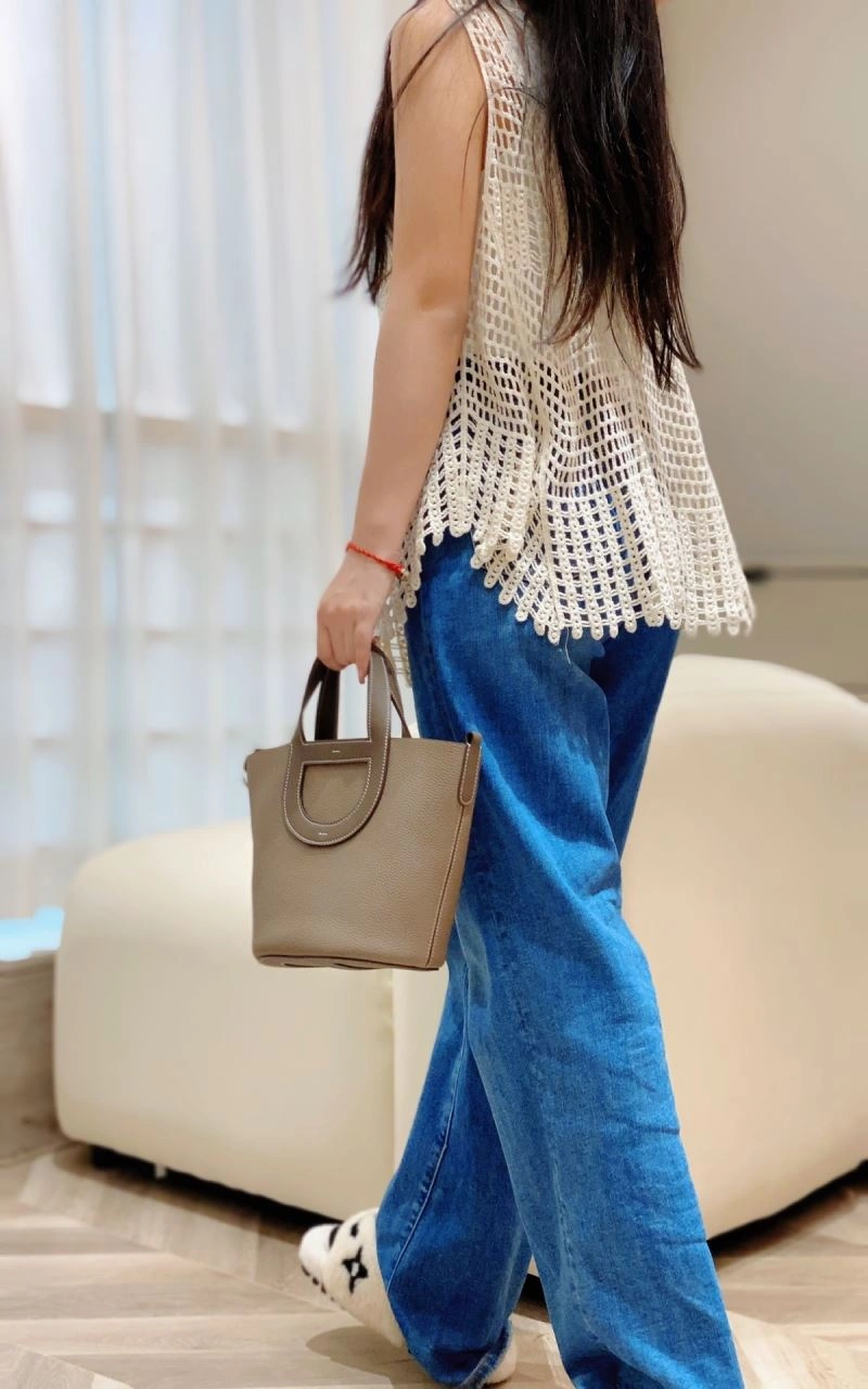 Budget-friendly Hermes Roulis Bags