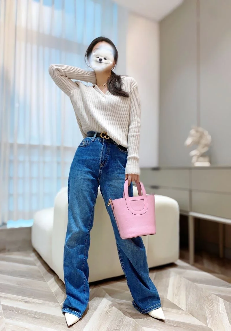Budget-friendly Hermes Roulis Bags