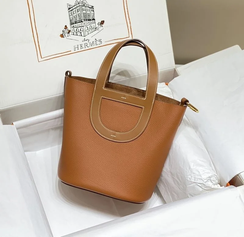 Indistinguishable Hermes Roulis Bags