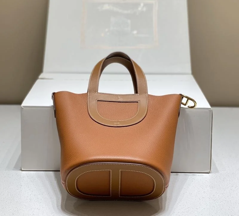 Indistinguishable Hermes Roulis Bags