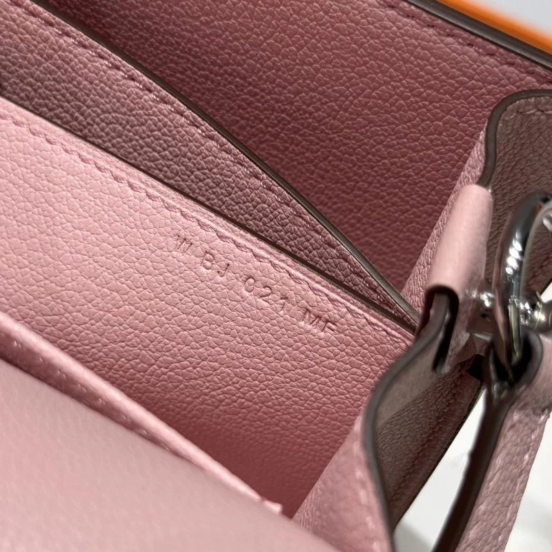 Indistinguishable Hermes Roulis Bags