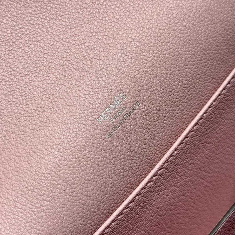 Indistinguishable Hermes Roulis Bags