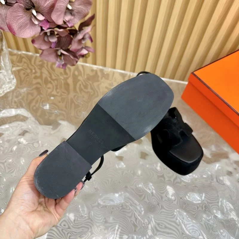Accurate model Hermes Sandals