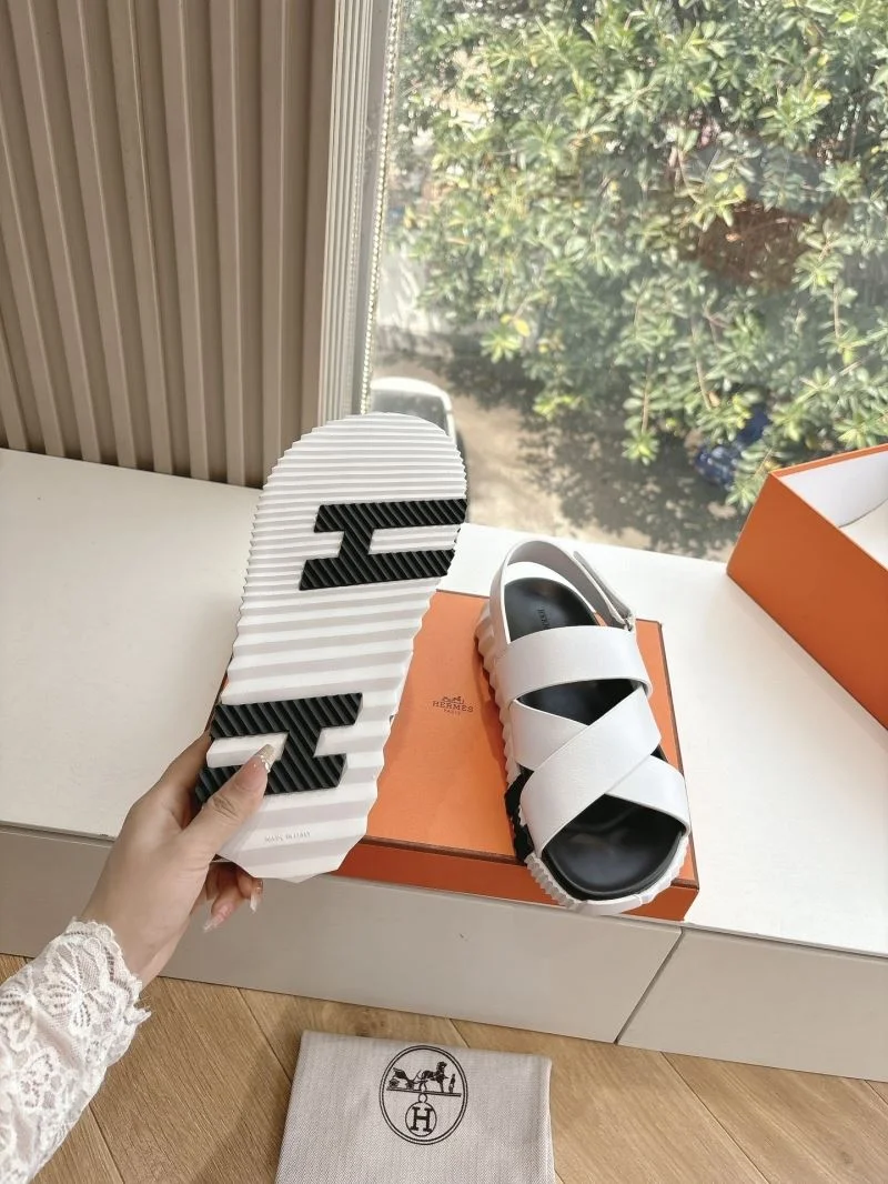 Accurate model Hermes Sandals