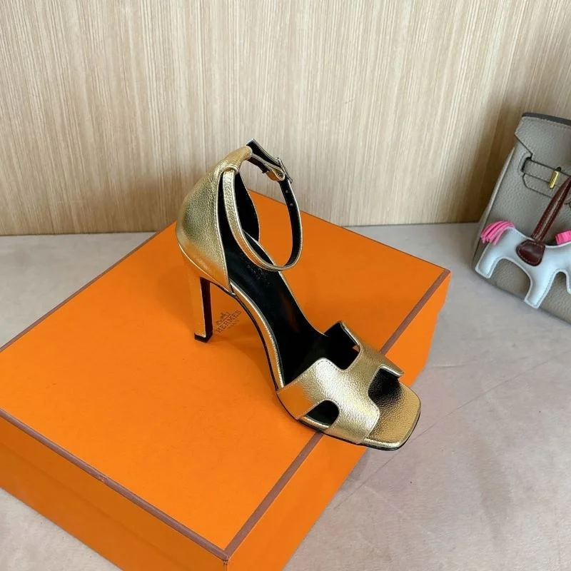 Accurate model Hermes Sandals