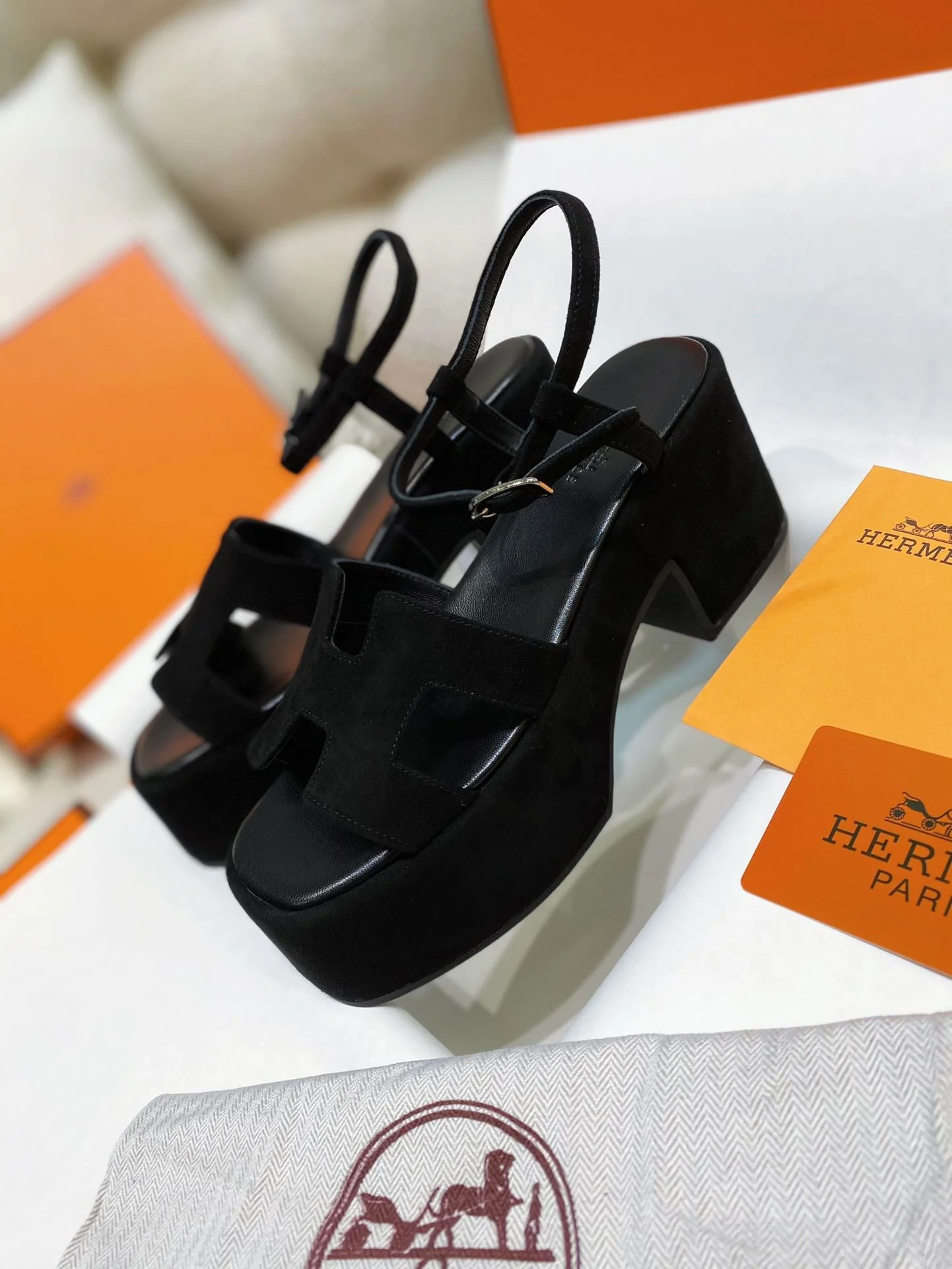 Exact replica Hermes Sandals