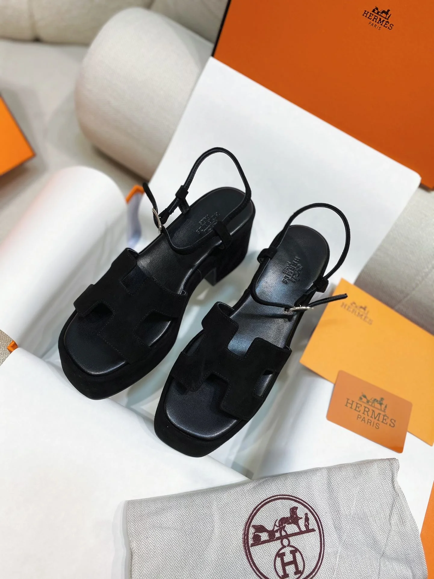 Exact replica Hermes Sandals