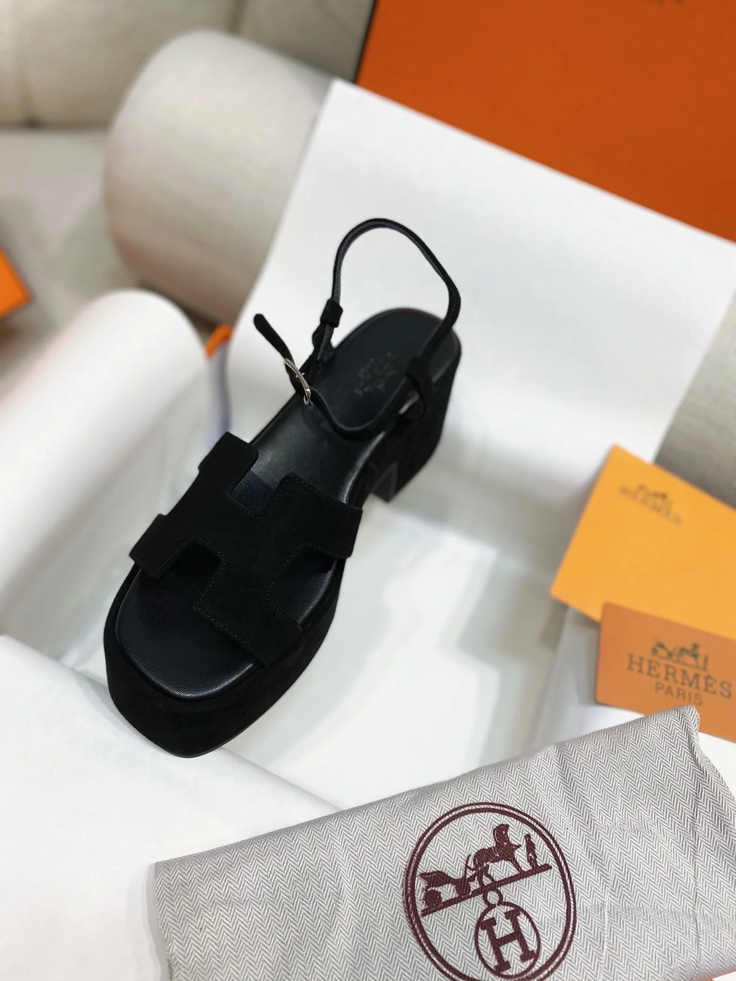 Exact replica Hermes Sandals