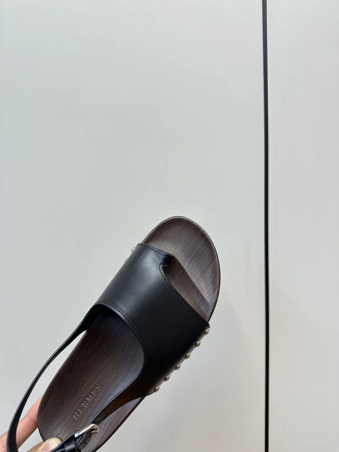 Brand-authenticated Hermes Sandals