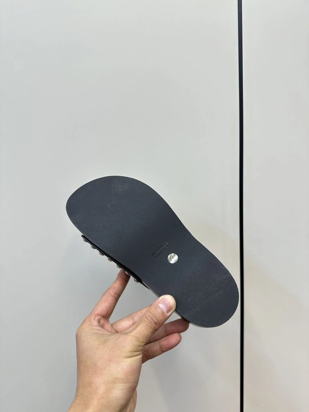 Brand-authenticated Hermes Sandals