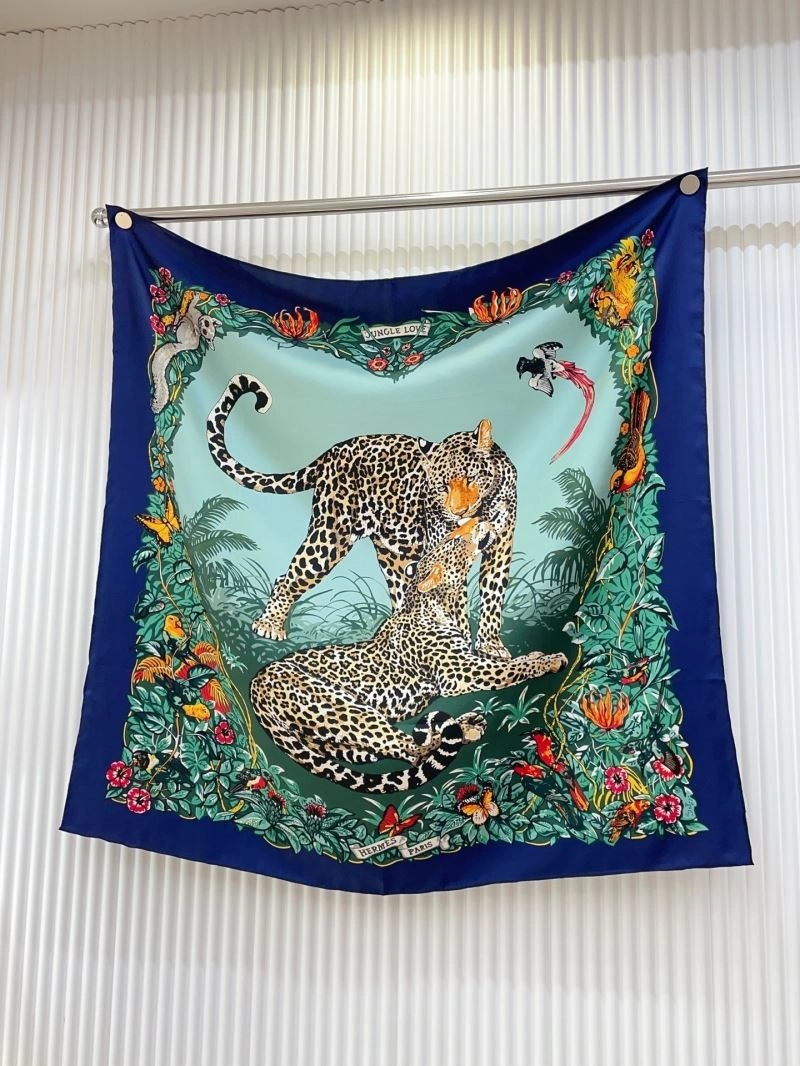 Top mirror Hermes Scarf
