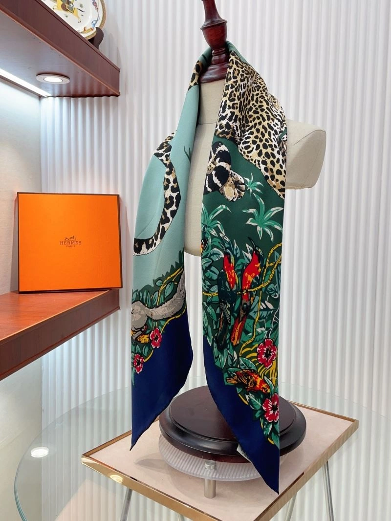 Top mirror Hermes Scarf