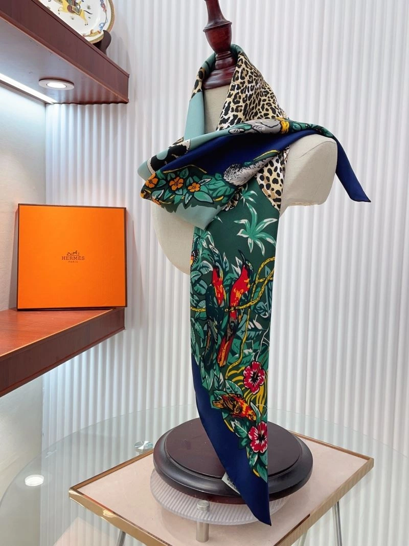Top mirror Hermes Scarf