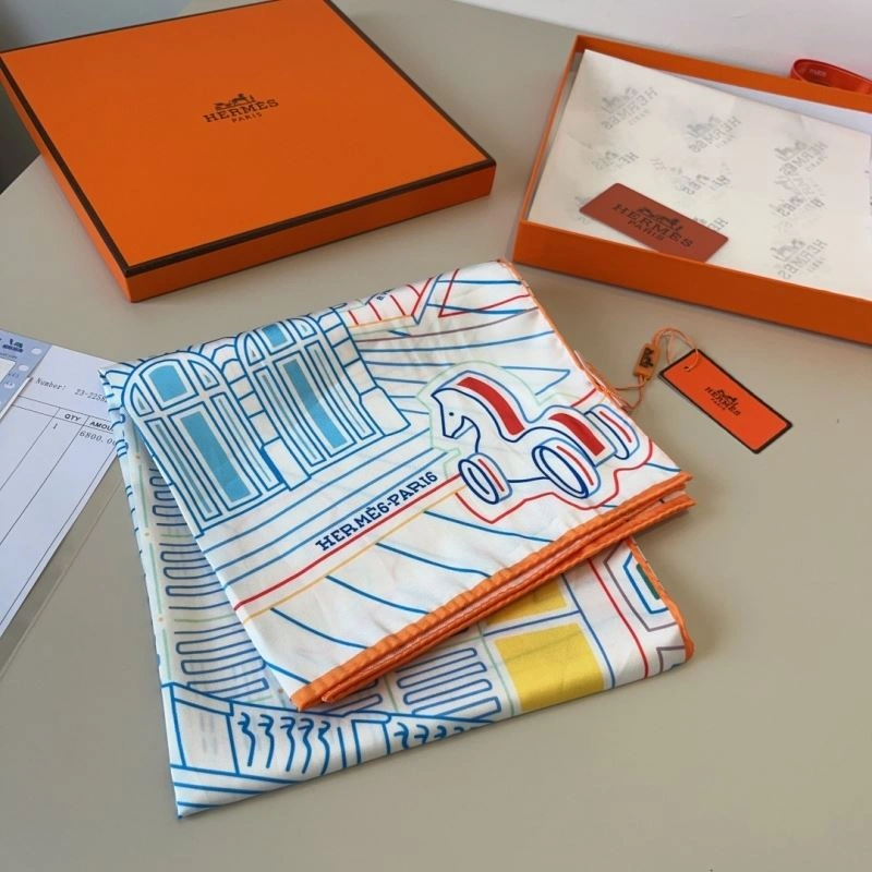 Low-cost Hermes Scarf