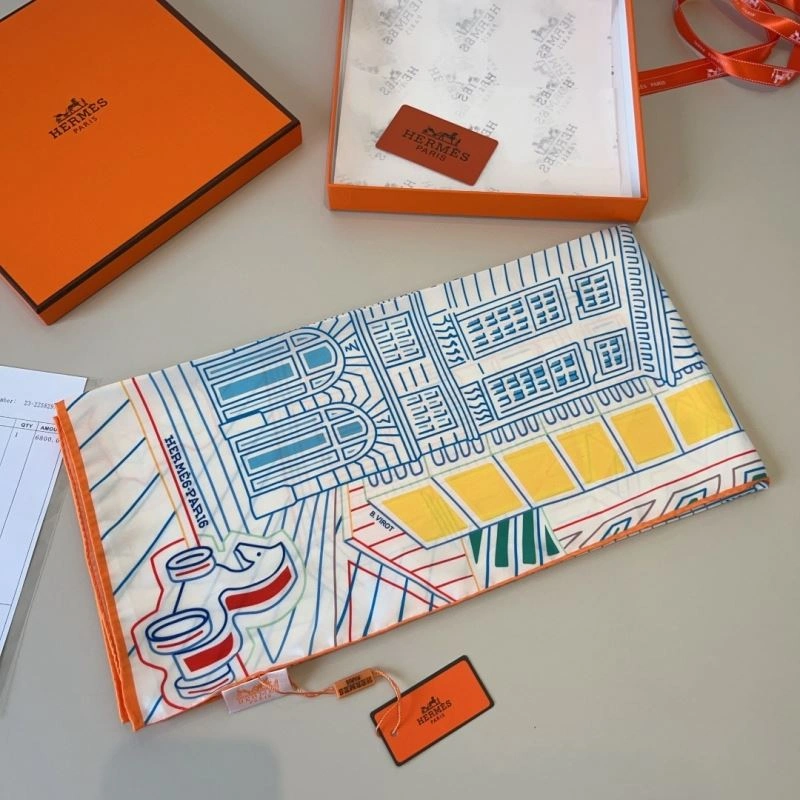 Low-cost Hermes Scarf