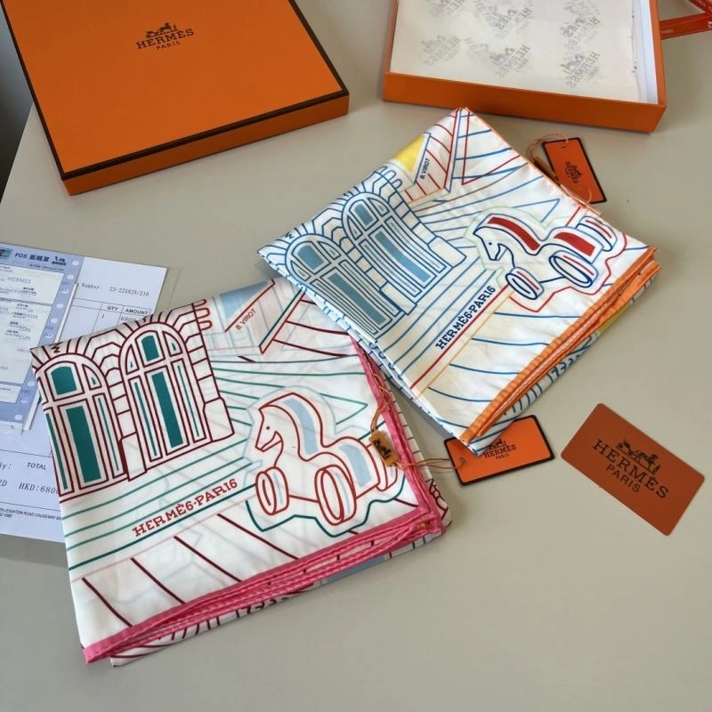 Low-cost Hermes Scarf
