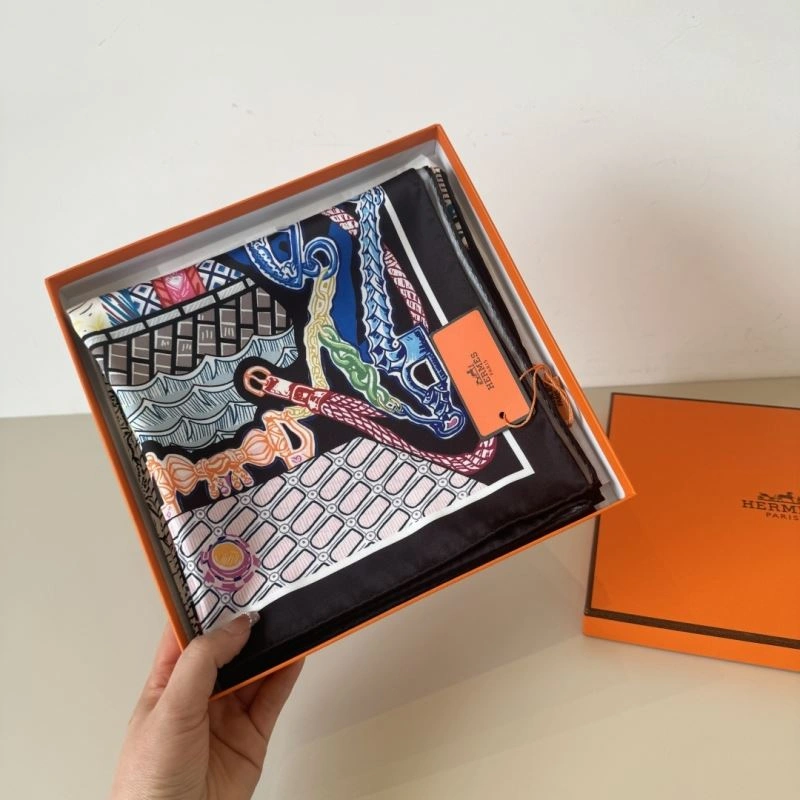 Low-cost Hermes Scarf