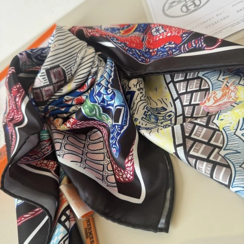 Low-cost Hermes Scarf