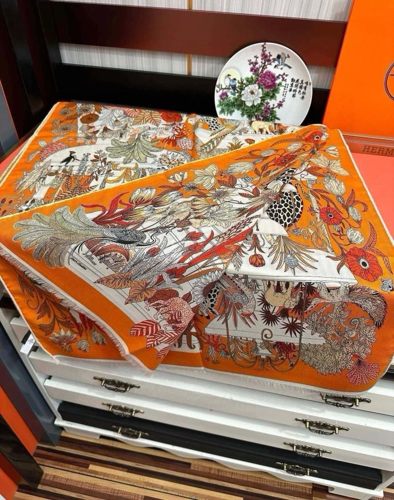Value-priced Hermes Scarf