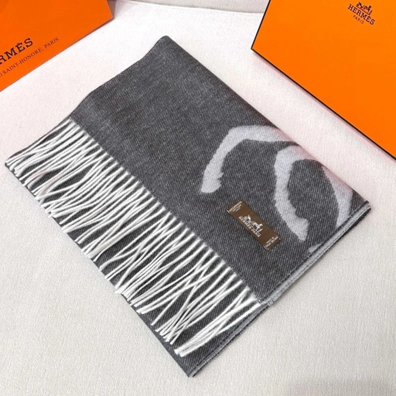 Top mirror Hermes Scarf