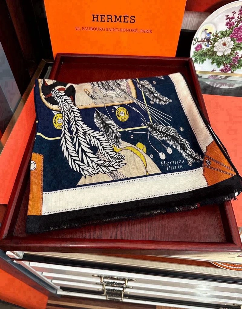 Accurate model Hermes Scarf