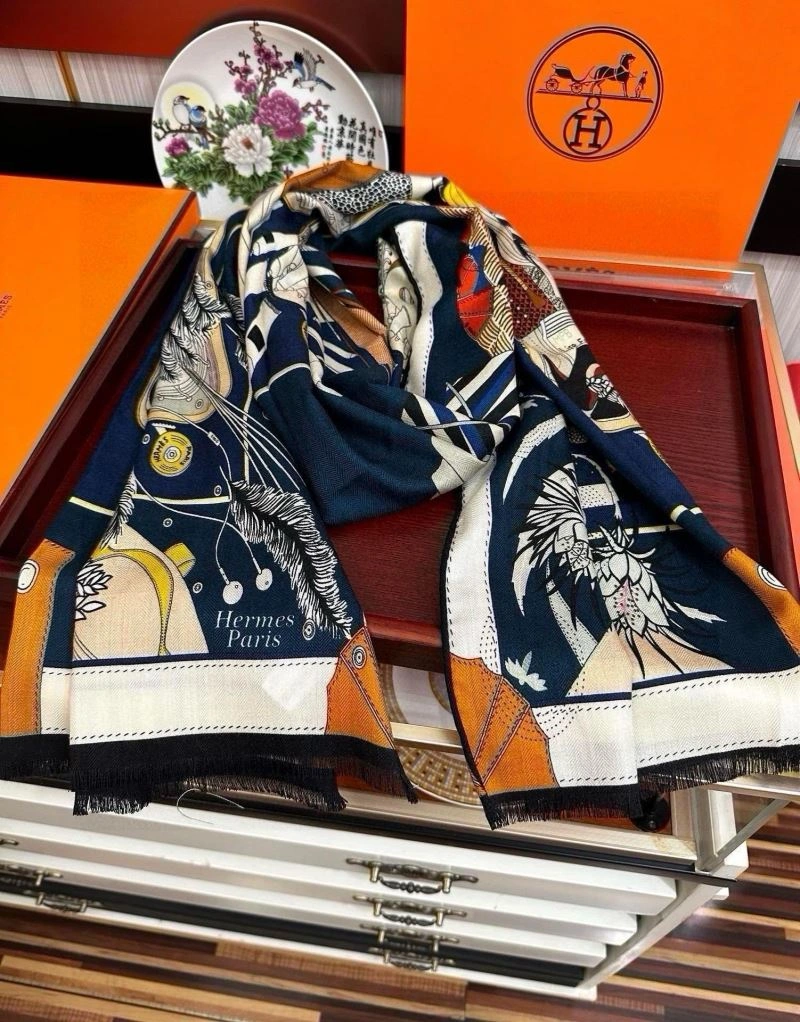 Accurate model Hermes Scarf