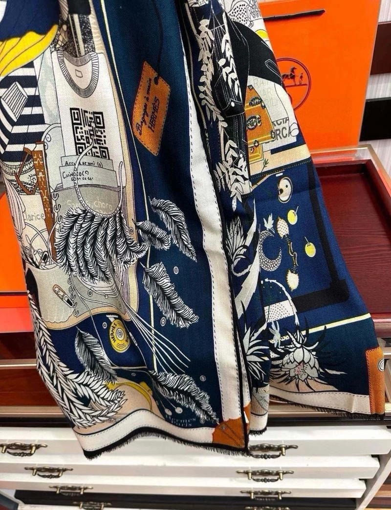 Accurate model Hermes Scarf