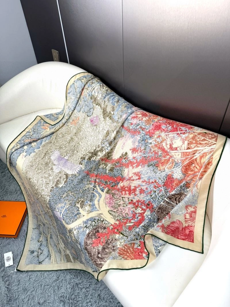 Low-cost Hermes Scarf