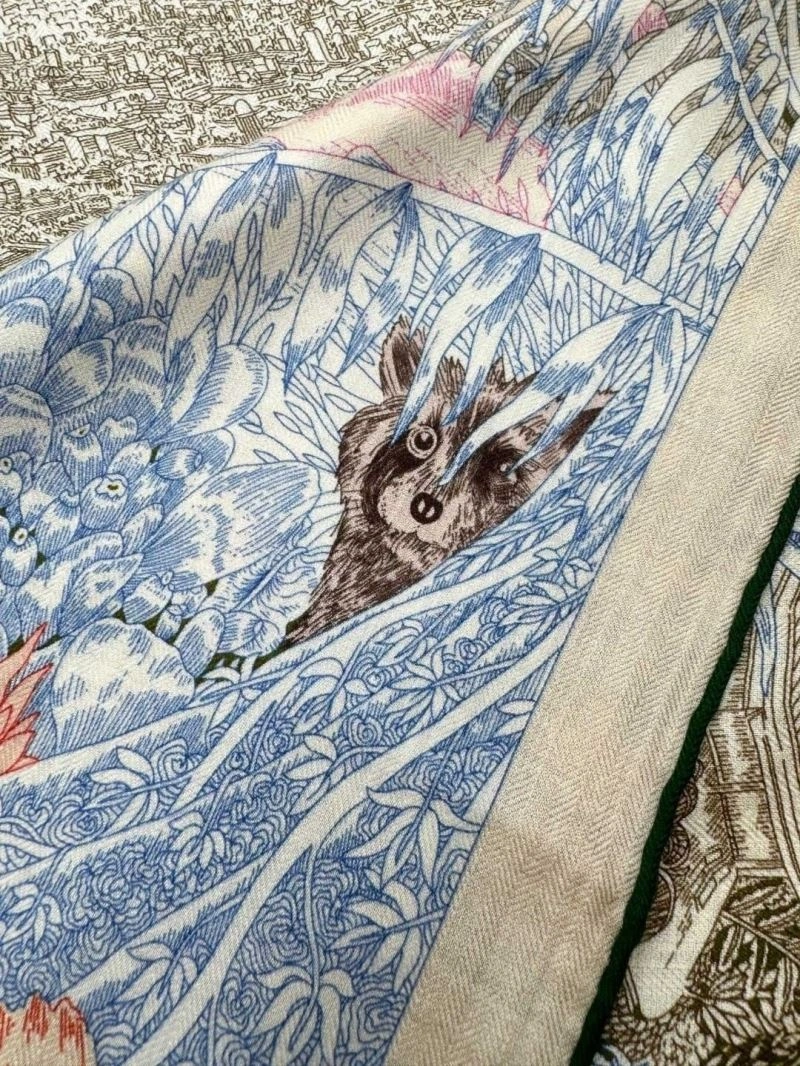 Low-cost Hermes Scarf