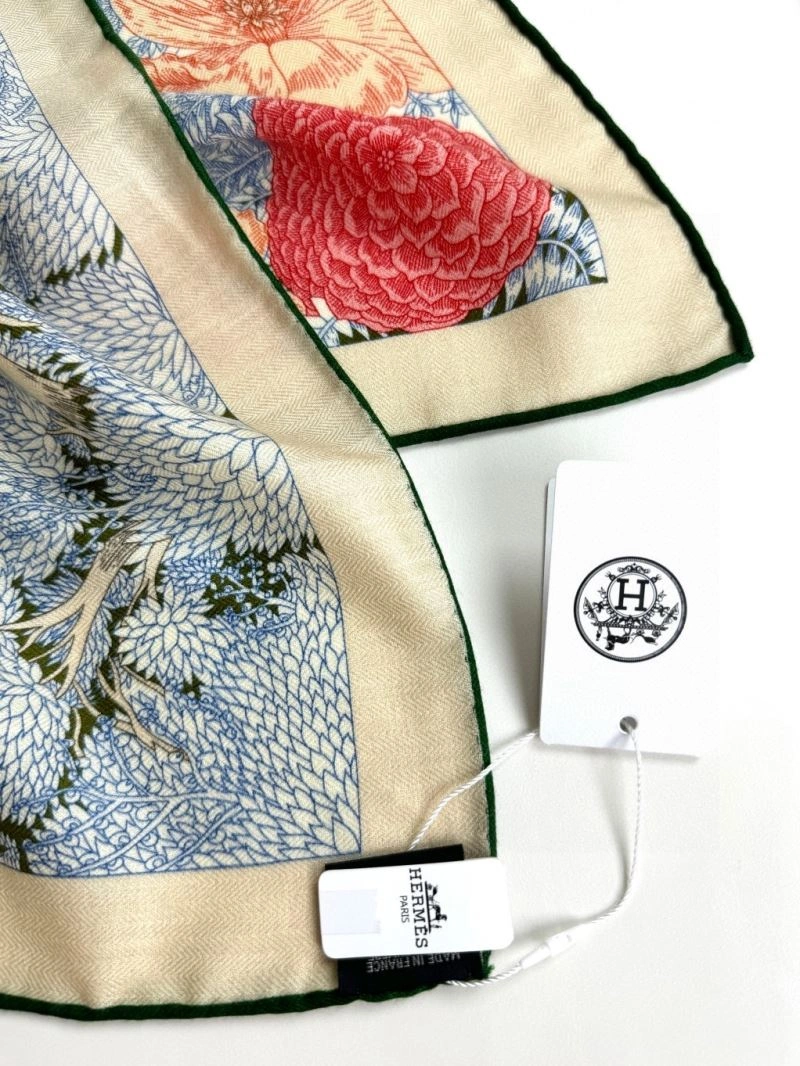 Low-cost Hermes Scarf