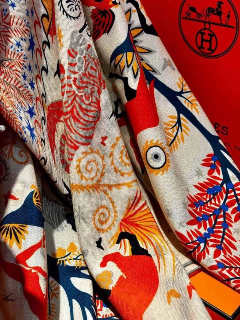 Top mirror Hermes Scarf
