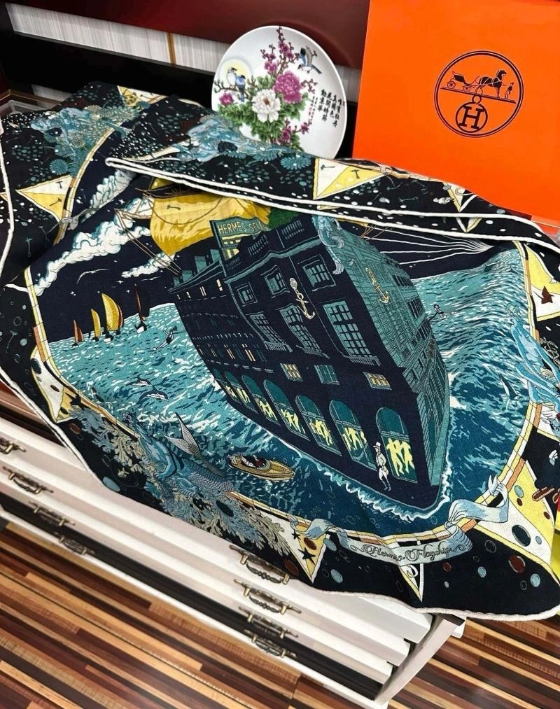 Brand-authenticated Hermes Scarf