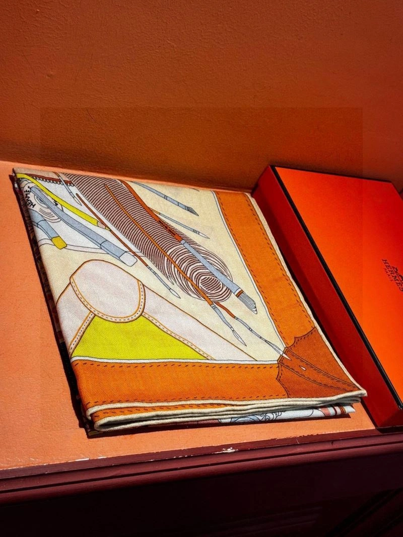 Top mirror Hermes Scarf