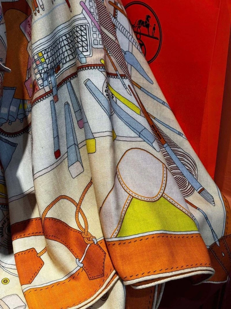 Top mirror Hermes Scarf