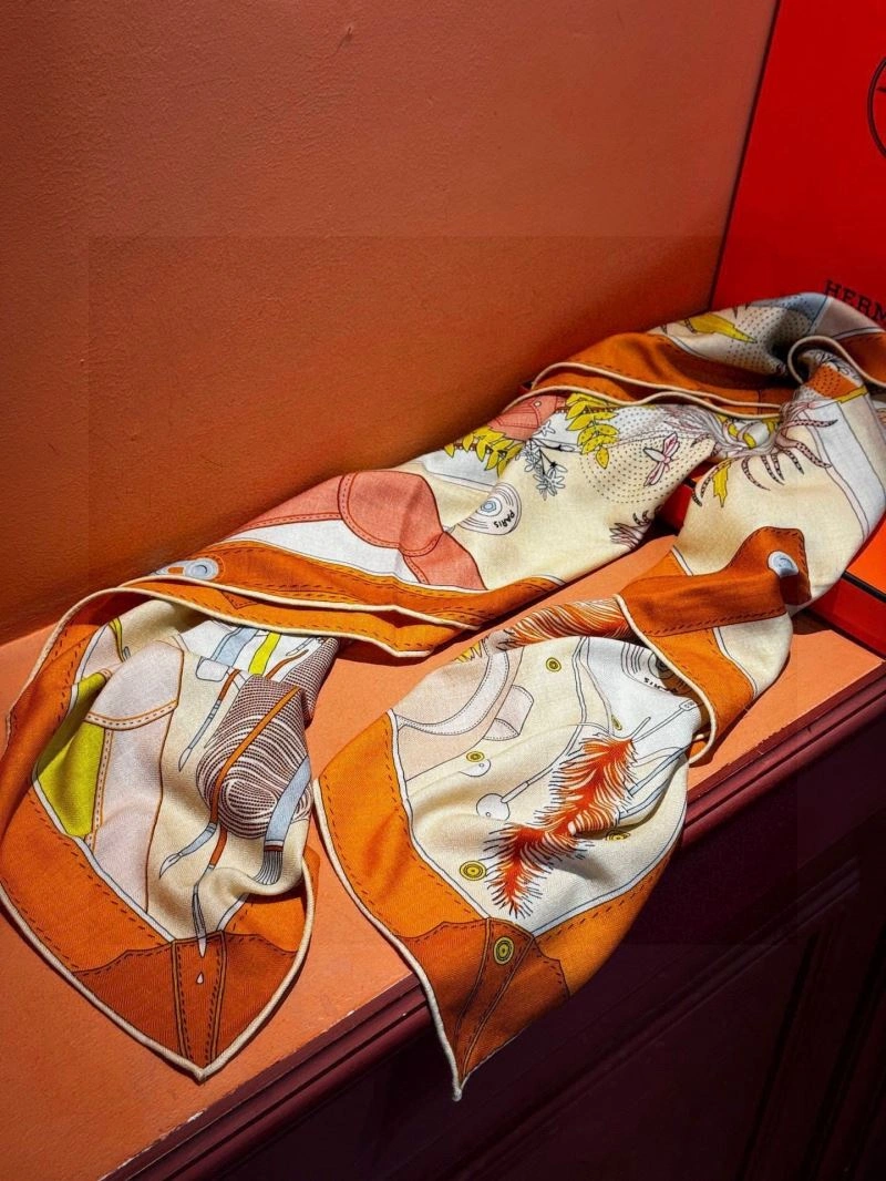 Top mirror Hermes Scarf