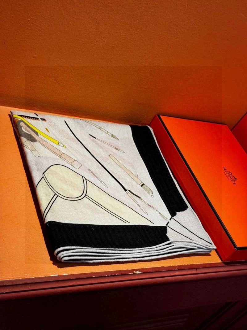 Exact replica Hermes Scarf