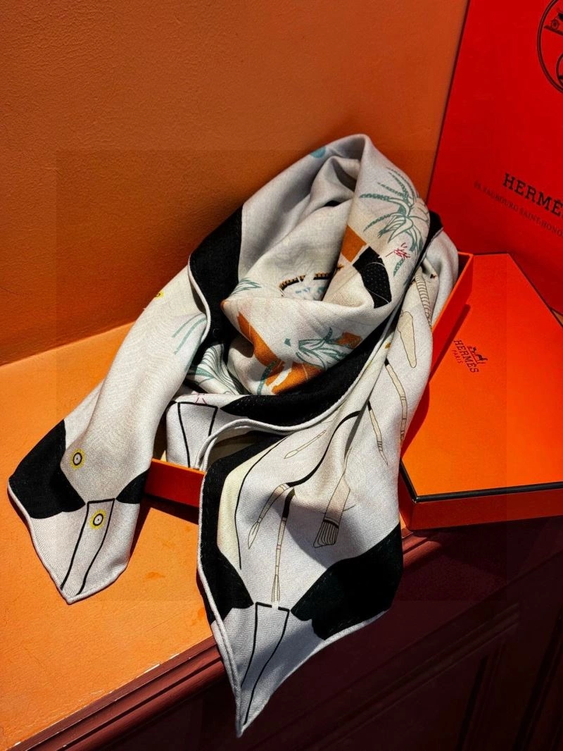 Exact replica Hermes Scarf