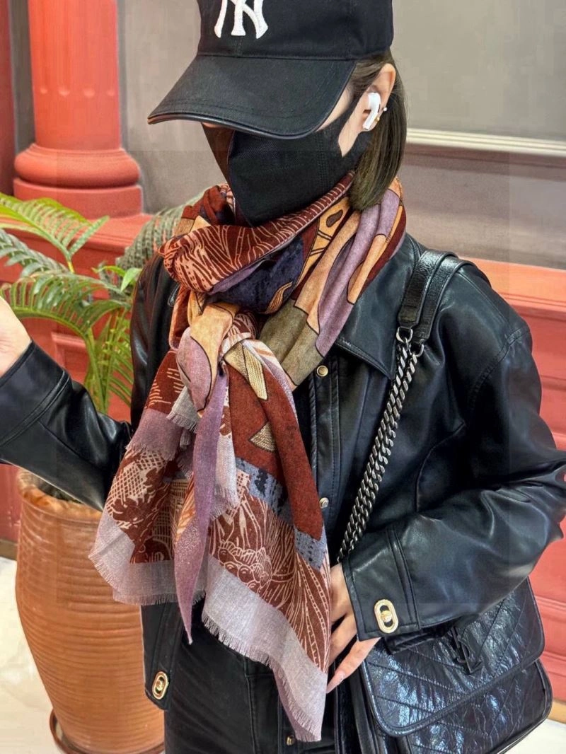 Brand-authenticated Hermes Scarf
