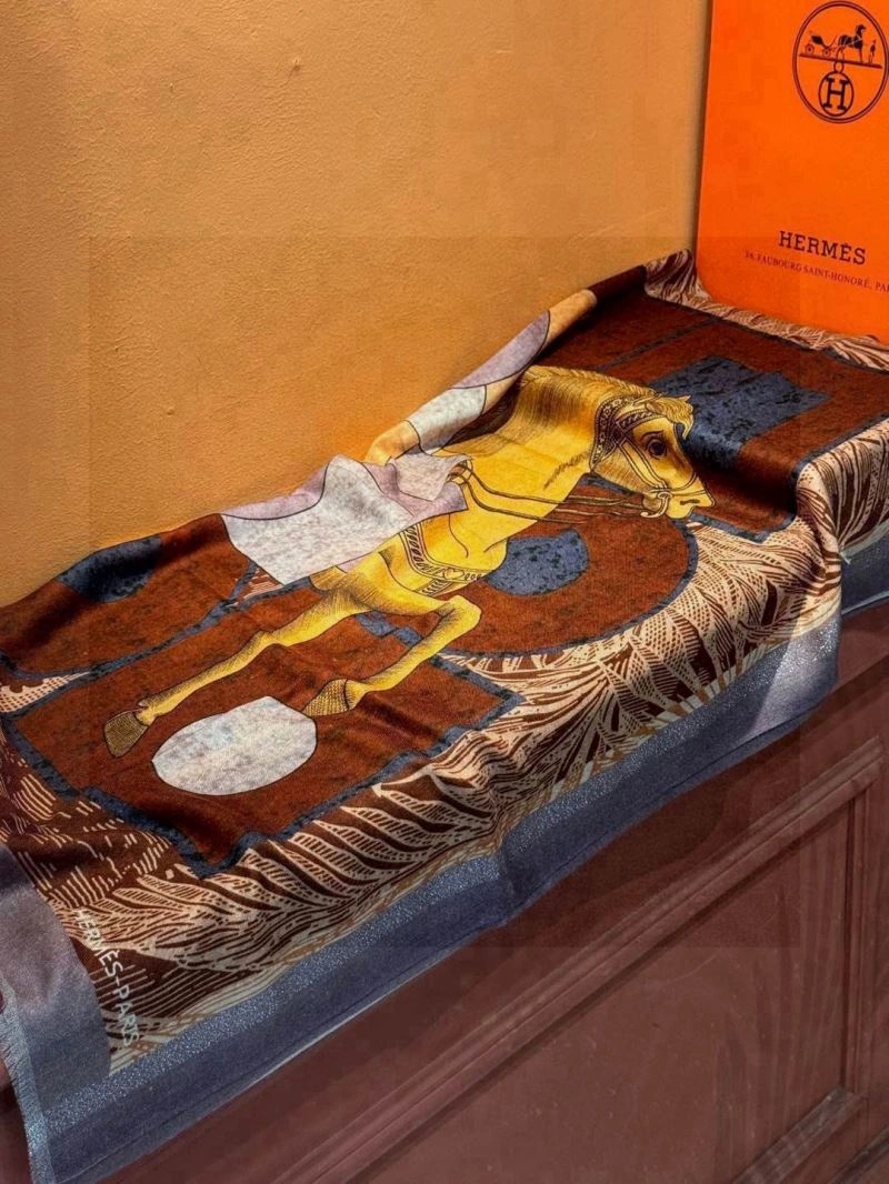 Brand-authenticated Hermes Scarf