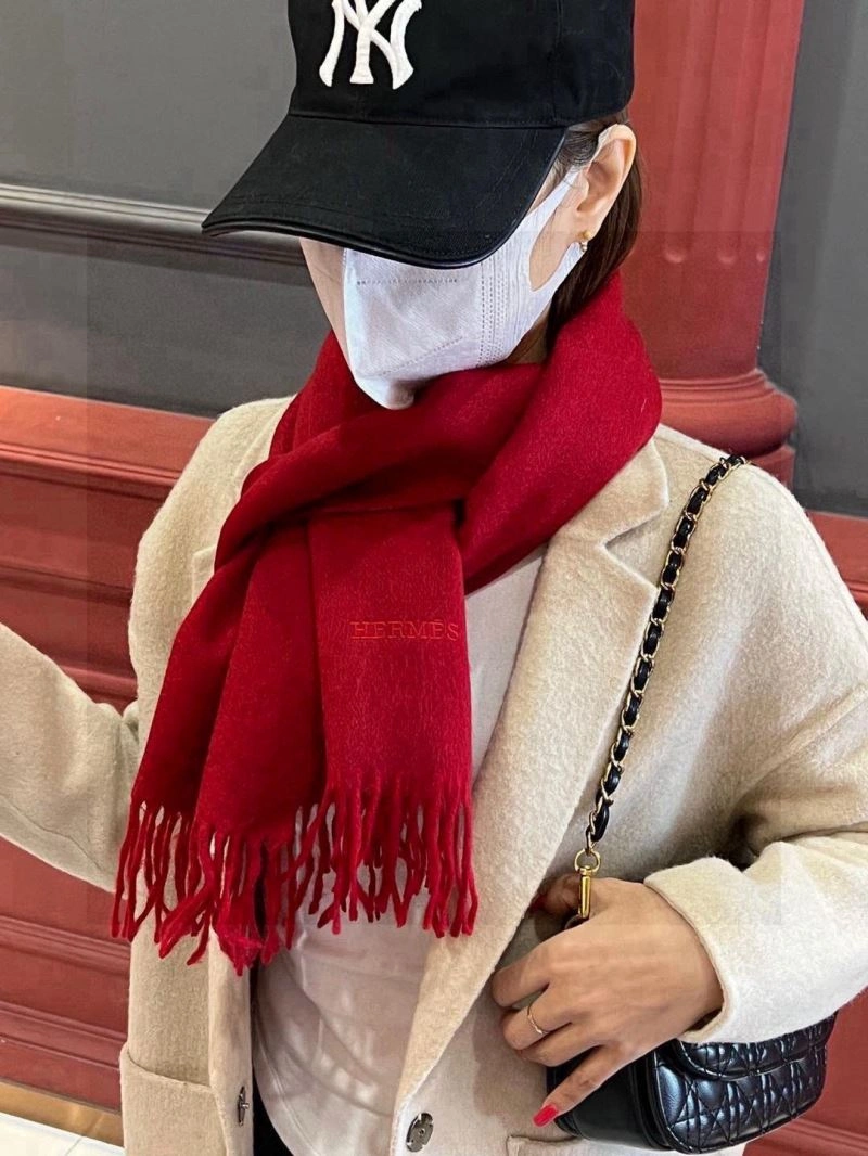 Value-priced Hermes Scarf