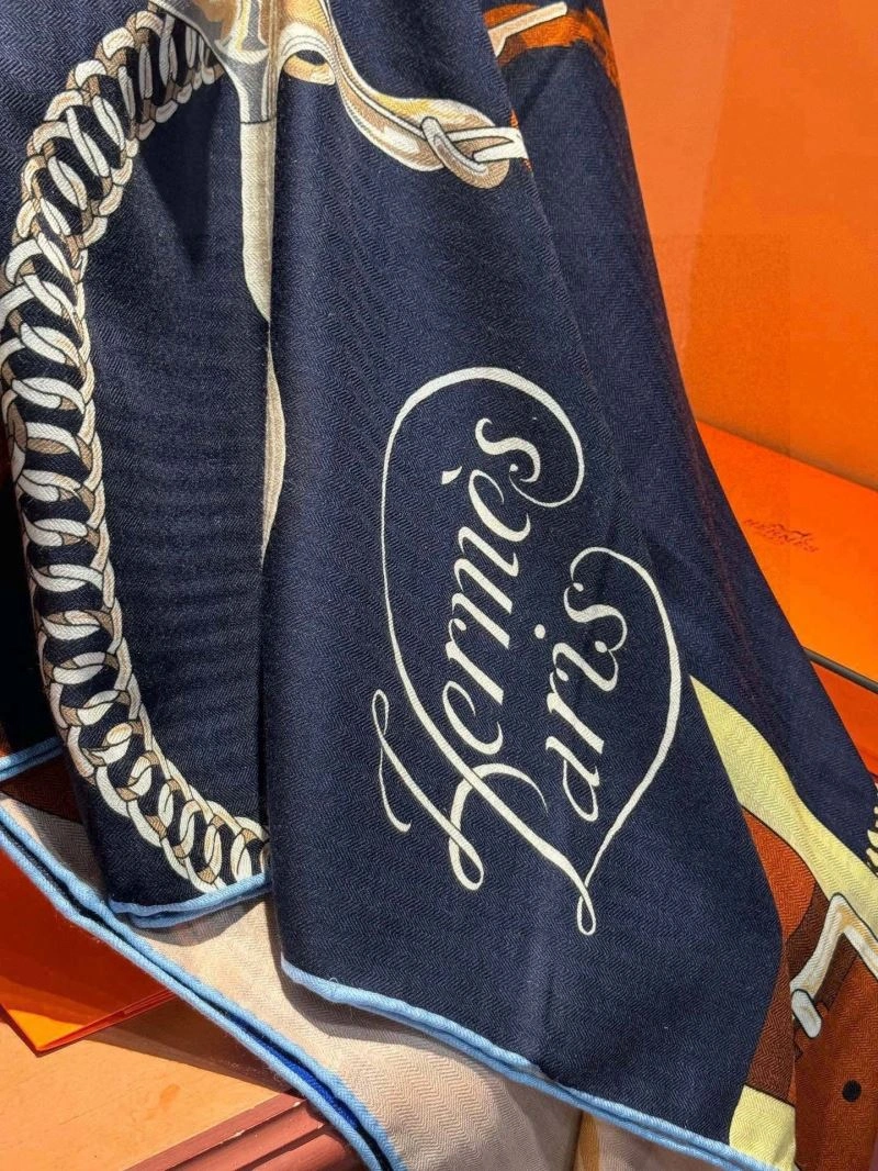 Indistinguishable Hermes Scarf