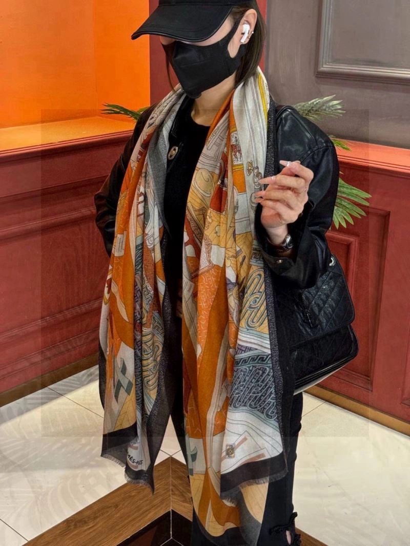 Accurate model Hermes Scarf